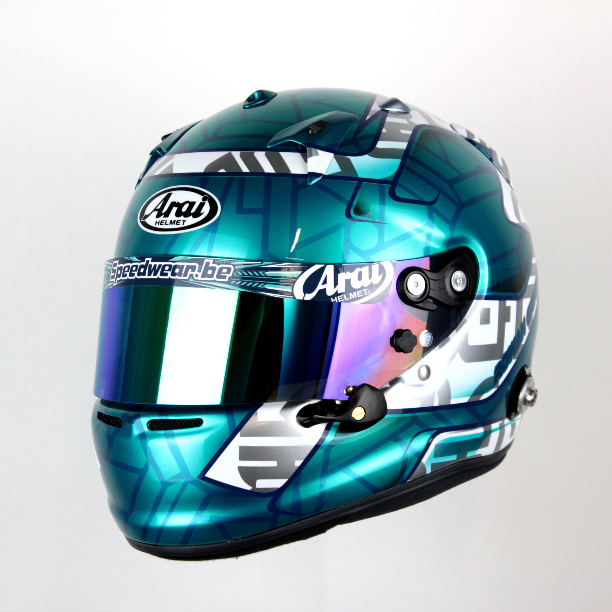 Personalisatie helmen uw autosport helm of karthelm in eigen stijl